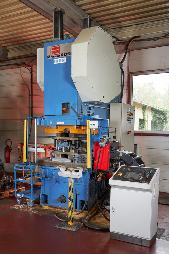 Parc Machines: Presses mécaniques automatiques, hydrauliques, reprises